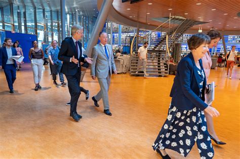 Dijkgraaf Laat Zich Op Tu Delft Bijpraten Over Open Science Delta