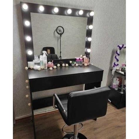 Дзеркало столик з підсвііткою Трюмо столик для парихмахера 3 199 грн Дзеркала для макіяжу