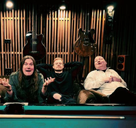 Rylos Yhtyeen Live Esiintyminen Anjalassa Katsottavissa