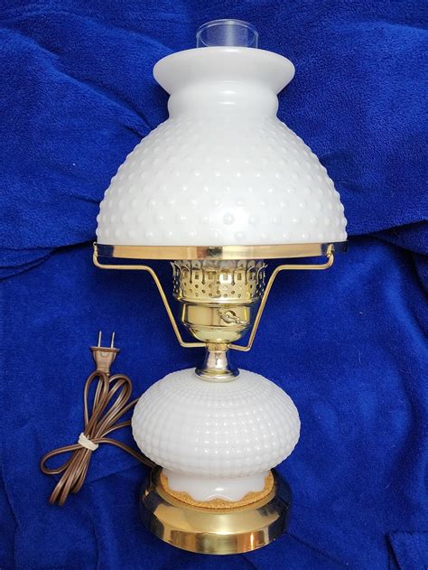 Vintage Hobnail White Milk Glass Lamp Makes A Great Accent Lamp Mcm