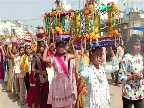 Devotees Participated In The Procession In Large Numbers People Ask