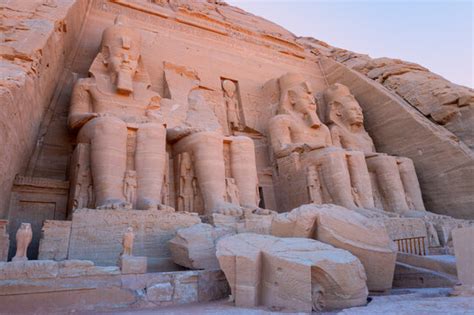 Abou Simbel Bilder Stock Fotos And Videos Adobe Stock