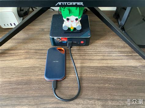 三防高速优选闪迪至尊超极速移动固态硬盘pro原创新浪众测