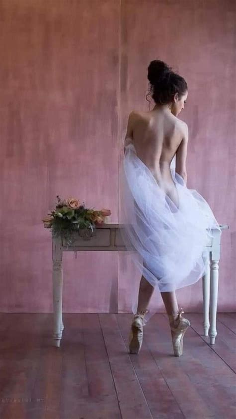 Pin by Andrey on Балерина Ballet wallpaper Dance pictures Dance