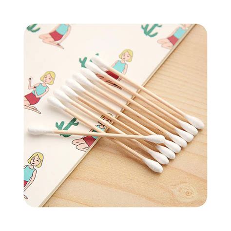Lightweight Medical Cotton Swabs Wooden Stick Convenient Anti Bacterial