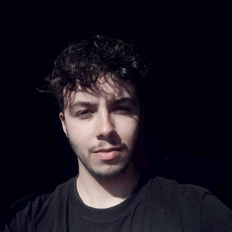 Alexandre Faleiro Auxiliar De Produção Mml Metais Mineração Ltda