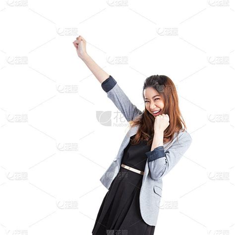 年轻成功的女商人庆祝成功