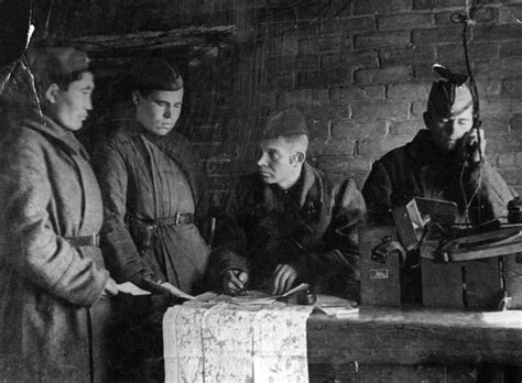 В штабе конно артиллерийского дивизиона 112 й кавалерийской дивизии — военное фото