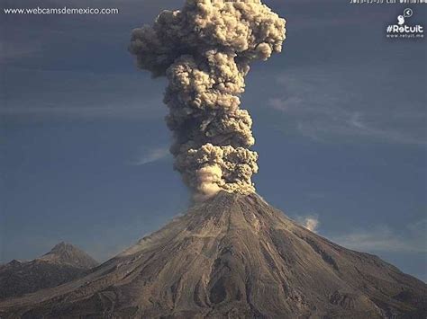 Mexicos Colima Volcano Erupts Spewing Smoke And Ash 2 Km High