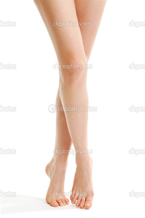 美丽的女人腿，白色上孤立 — 图库照片©belchonock＃21233671