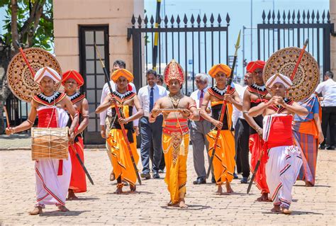 අලුත් අවුරුදු නැකැත් සීට්ටුව රජගෙට Newswave Lk