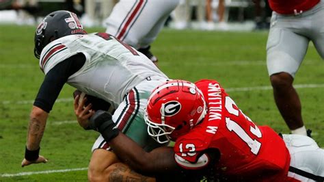 2025 Nfl Mock Draft Bears Select Promising Edge Rusher At No 10