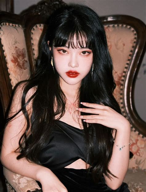 Ghim của Noir trên idols peeps Nữ thần Ý tưởng về trang phục Hình ảnh