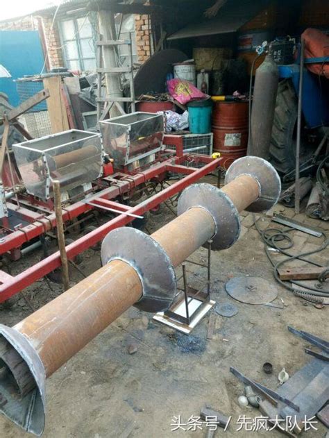 嫌原裝播種機貴學電焊的表哥70塊錢的鐵板15塊錢氧做了一個 每日頭條