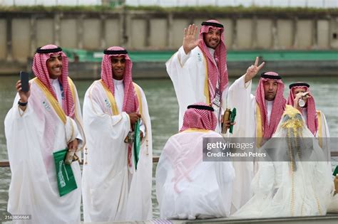 افتتاحیه المپیک ۲۰۲۴ پاریس زیر باران شدید و رژه کاروان ایران جنایات