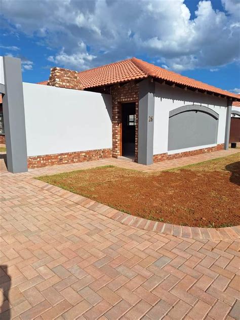 4 Bed House For Sale In Flamwood T4610066 Private Property