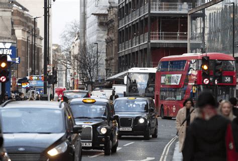 多国发现“德尔塔克戎”变体，英国检测出约30例病毒美国病例