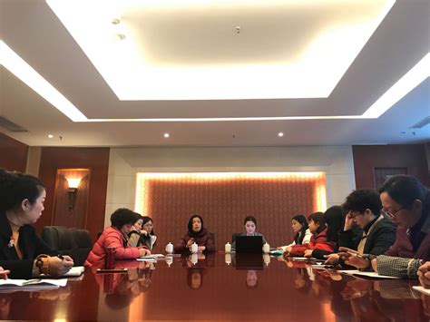 接待商务中心组织财务知识培训会 后勤服务总公司