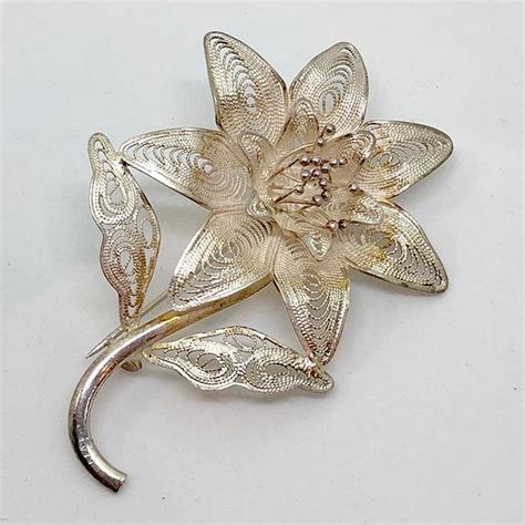 เข็มกลัดติดเสื้อรูปทรงดอกไม้เกสร สำหรับสตรี ขนาด 36x49mm Shopee Thailand