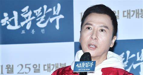 견자단 Donnie Yen 연출 출연 무술 제작까지 1인 4역 포토엔hd