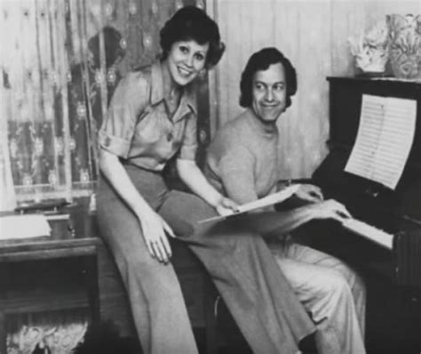 Биография и личная жизнь Ларисы Мондрус исполнительницы известных хитов СССР Певицы