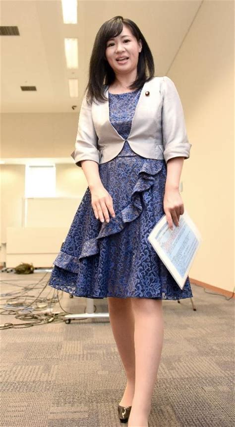 ボード「女子アナ ファッション」のピン
