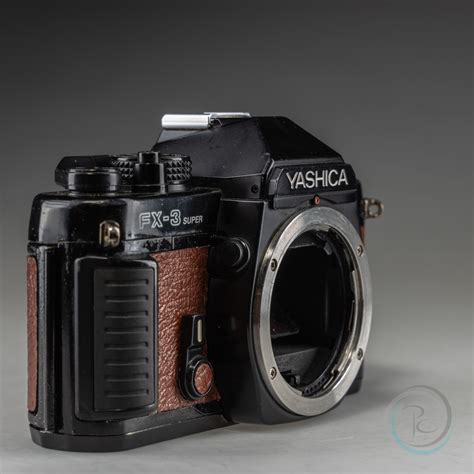 1984 година Yashica FX 3 Super