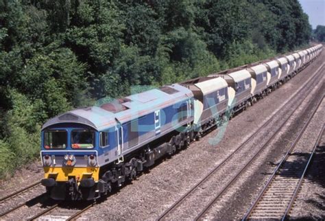 35mm Railway Slide Of Class 59 59004 Woodley Copyright To Buyer £499