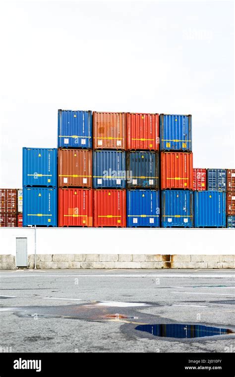 Stacking Shipping Container Hi Res Stock Photography And Images Alamy