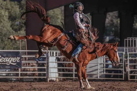 Bronc Riding Statler Wright Leads Saddle Bronc Riding After First