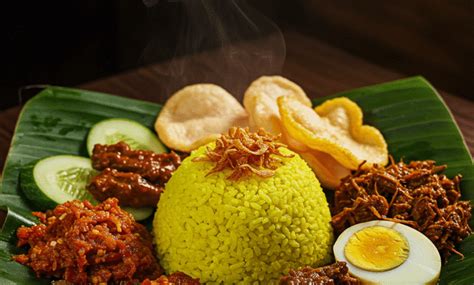 Review Jujur Nasi Kuning Acil Kintul Bikin Nagih Ini 5 Lauk Wajib Coba
