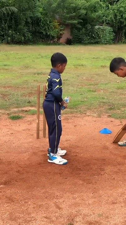 ක්‍රිකට් ක්‍රීඩාවෙ මූලිකම පහර Forwerd Difence එක ඉගෙන ගමු🏏 Youtube