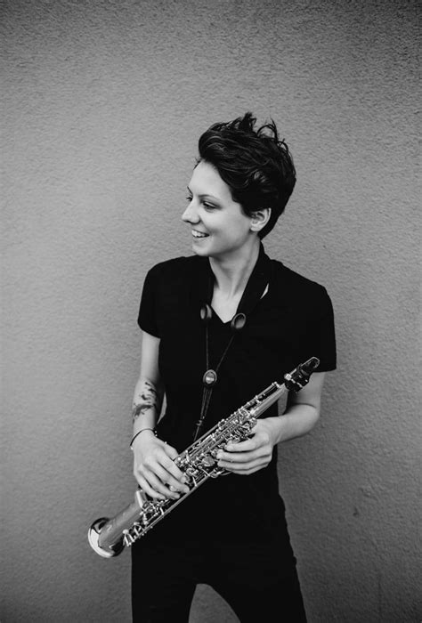 Lara Jones Capel Y Graig