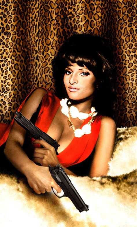 Pam Grier Photo 8 Of 49 Pics Wallpaper Photo 156200 Theplace2