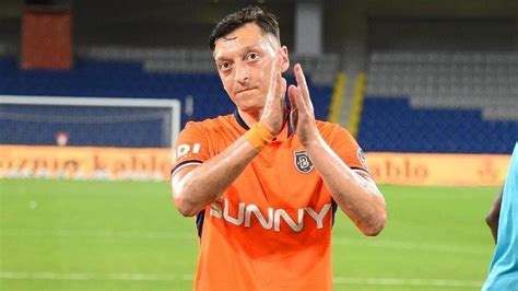 Mesut Ozil Anuncia Su Retiro Del Futbol A Los 34 Años