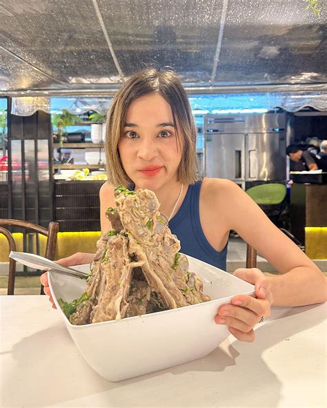 Ig ส้ม มารี เออเจนี เลอเลย์ วันก่อนครับ อยากกินเล้งแซ่บ ดูจากรูป