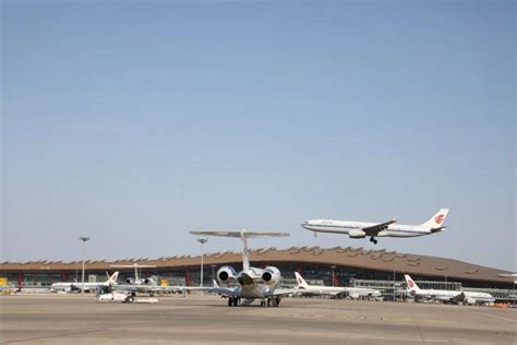 【ifly头条】102架次首都机场圆满完成中国发展高层论坛公务机航班保障任务商航服务航空