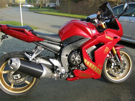 Kenny Roberts Racing Checks YAMAHA SPEED BLOCKS Now In Sizes