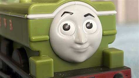 Trackmastermotorised Thomas And Friends 80th Anniversary Duck Youtube