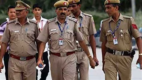 Ncb Busts International Drug Racket Contraband Worth Rs 1300 Crore