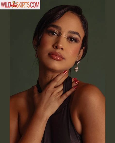 Emily Tosta Mayans Mc And Partyfive Dominican Actress
