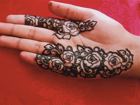 Beautiful Flower Mehendi Designs Negative Spacing Mehendi Designs Mehendi Designs Hand Henna