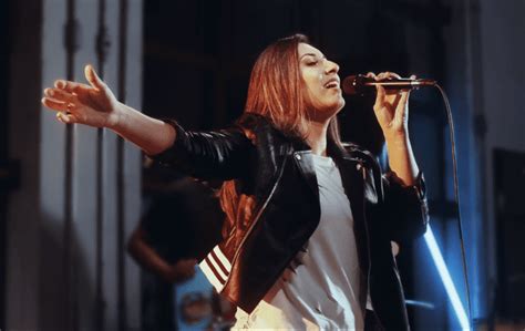 Thaiane Seghetto apresenta single autoral no estilo Louvor e Adoração