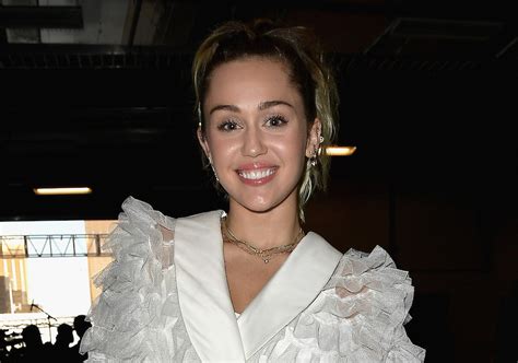 Noah Cyrus Totally Nailed Her Joke About Miley Always Being Pantless At