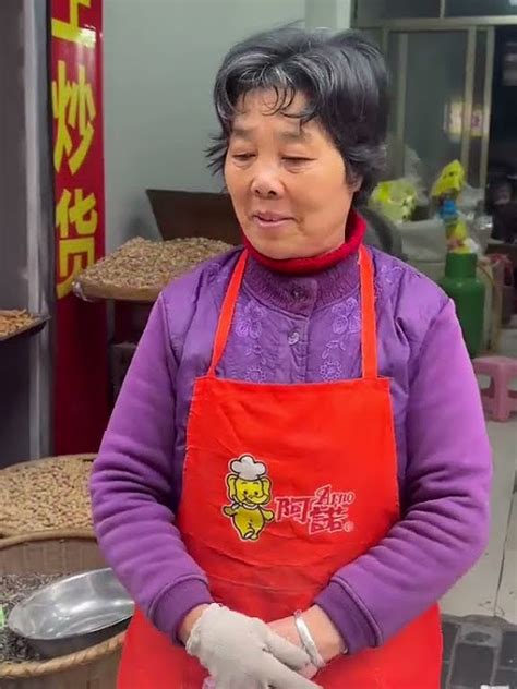 给你们看看上饶人准备的年夜饭 上饶人到家了开饭啦，为了这顿年夜饭赶的早集，给我看看你们都为今天的年夜饭准备了啥上饶 晒出我家年夜饭 美食带你