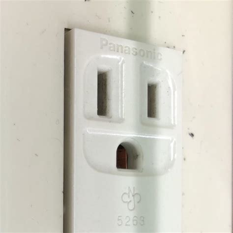 Electric Socket Looks Like A Face R Notinteresting