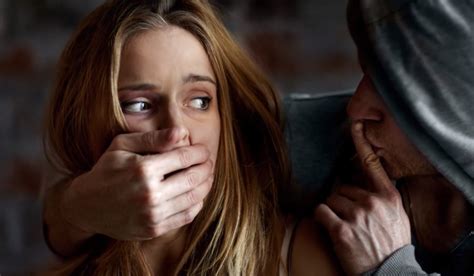 Бандит ограби жена в Морската градина във Варна Информационна агенция ПИК