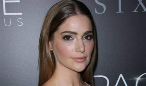 Janet Montgomery Height Weight Measurements Bra Size Shoe Size