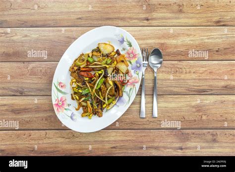 Stir Fry Spicy Sliced Beef With Bean Sprouts Dried Chillies And Spring Onions Authentic China