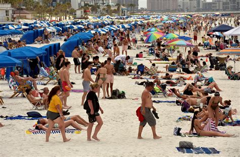 Las Playas De Florida Continúan Llenas Aunque El Coronavirus Ya Causó